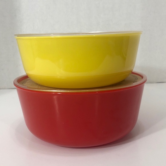 Kitchen | Vintage Sterilite All Purpose Utility Bowls With Lids 3 And 4 ...